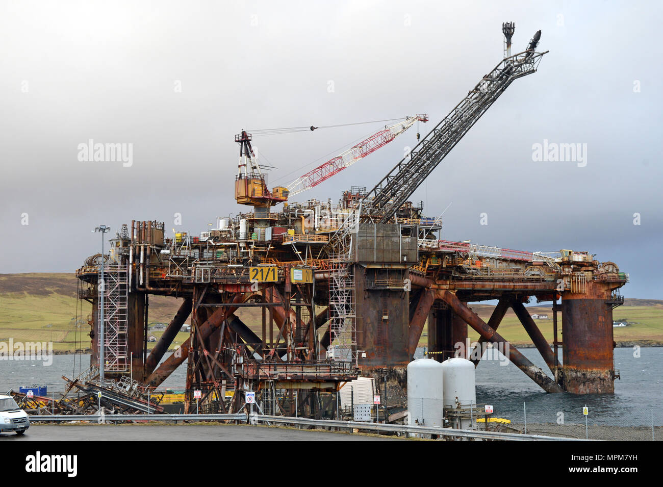 Buchan Alpha Oil Rig kommen in Lerwick Shetland für die Stilllegung für ...