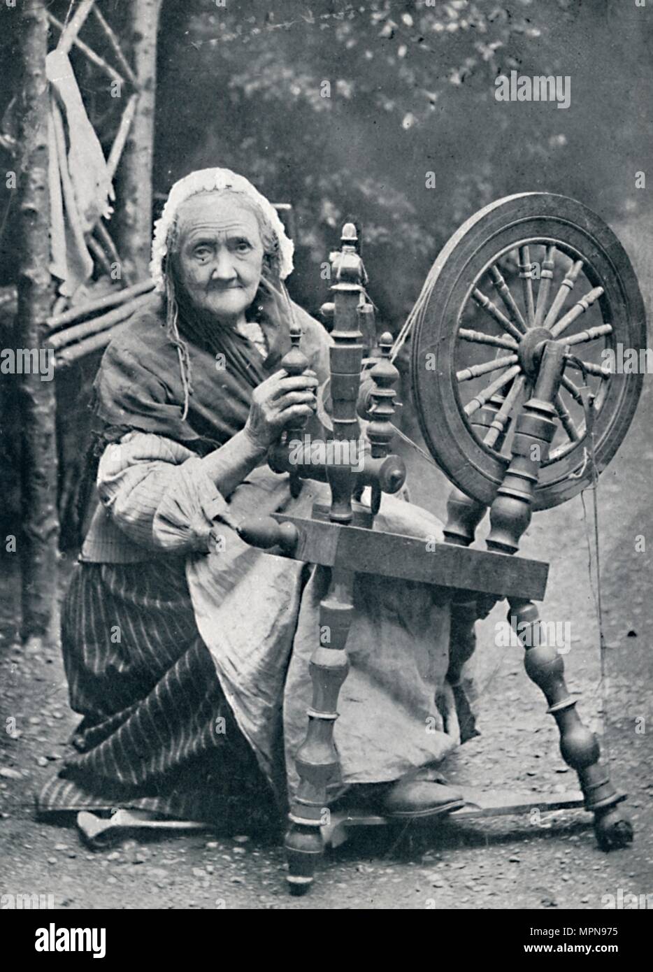 Irische spinnende frau -Fotos und -Bildmaterial in hoher Auflösung – Alamy