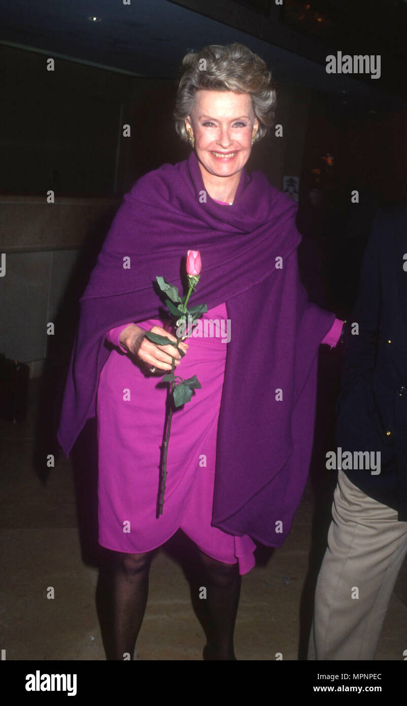 Schauspielerin dina merrill -Fotos und -Bildmaterial in hoher Auflösung ...