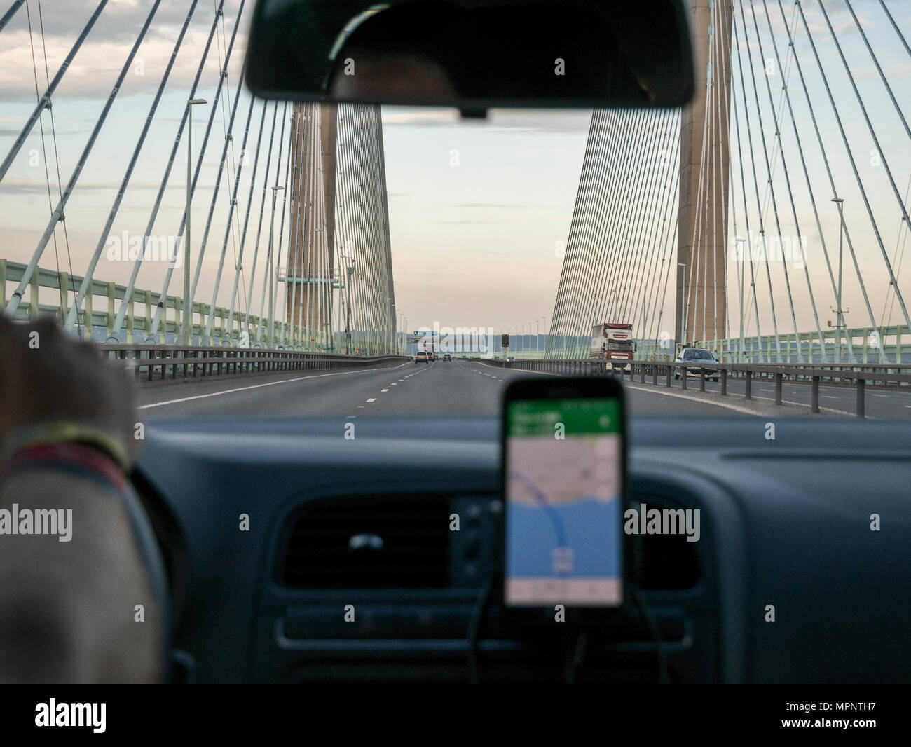 Google street view man -Fotos und -Bildmaterial in hoher Auflösung – Alamy