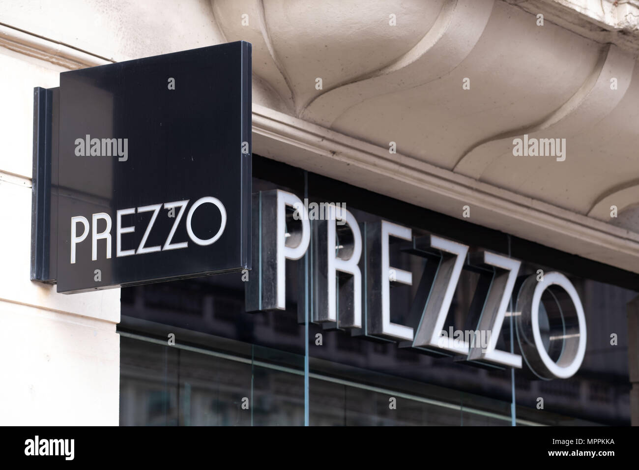 Prezzo restaurant logo -Fotos und -Bildmaterial in hoher Auflösung – Alamy