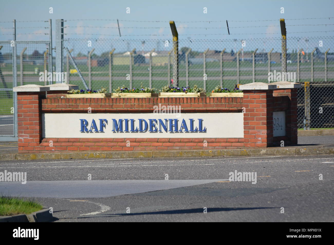 Sign airbase -Fotos und -Bildmaterial in hoher Auflösung – Alamy