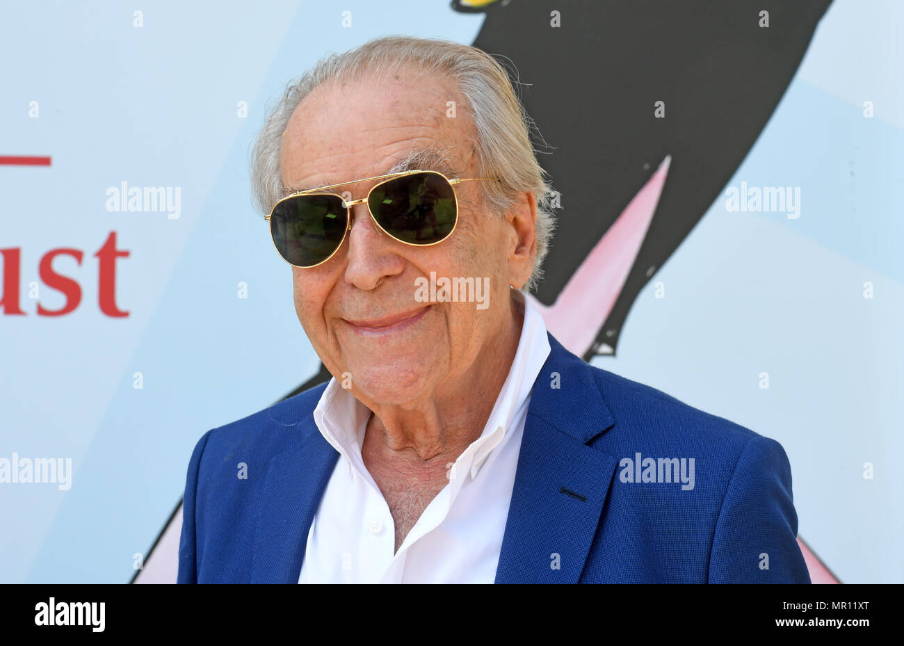 Gerald Scarfe Karikaturen Stockfotos und -bilder Kaufen - Alamy