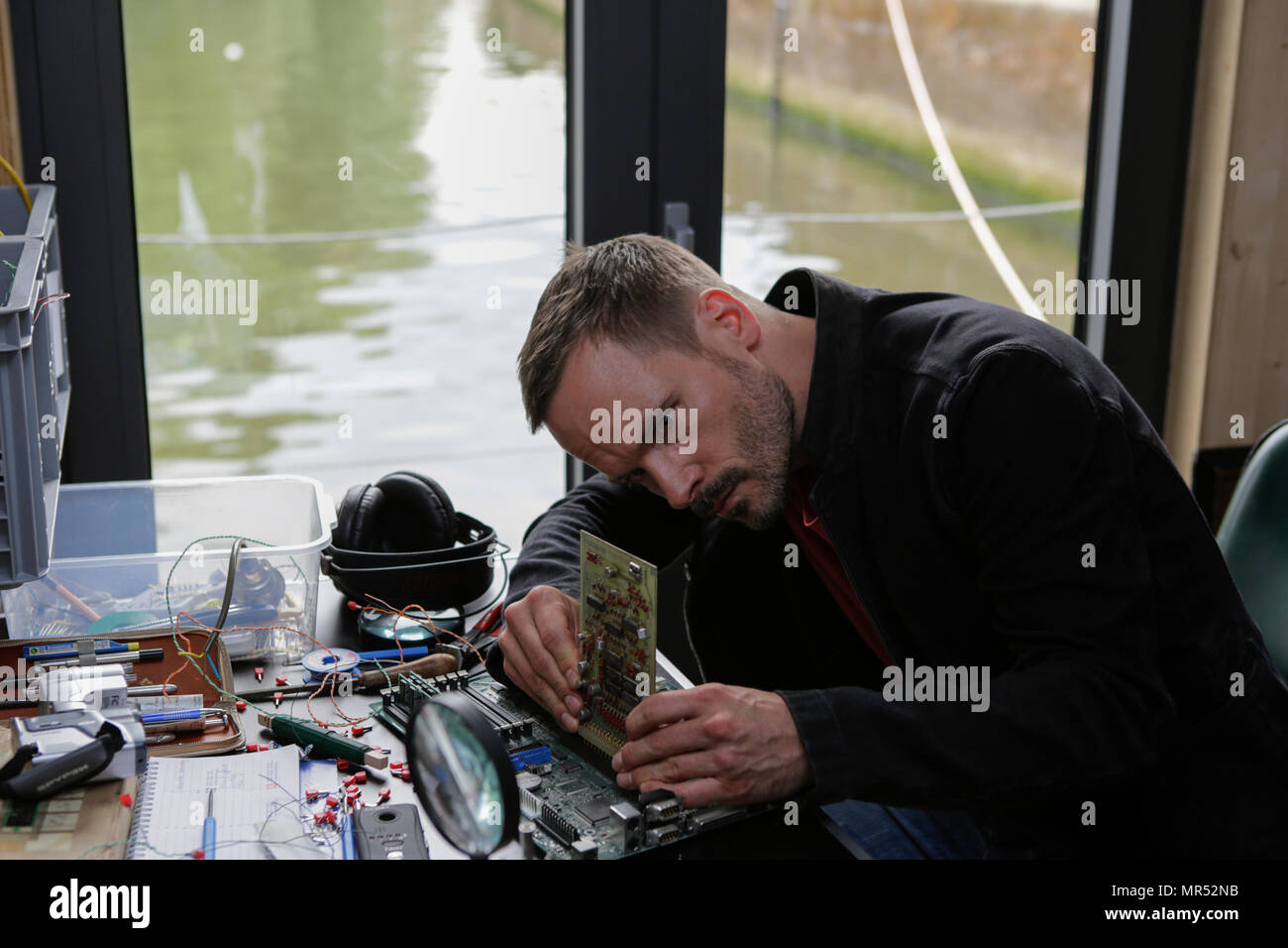 Leo oswald -Fotos und -Bildmaterial in hoher Auflösung – Alamy