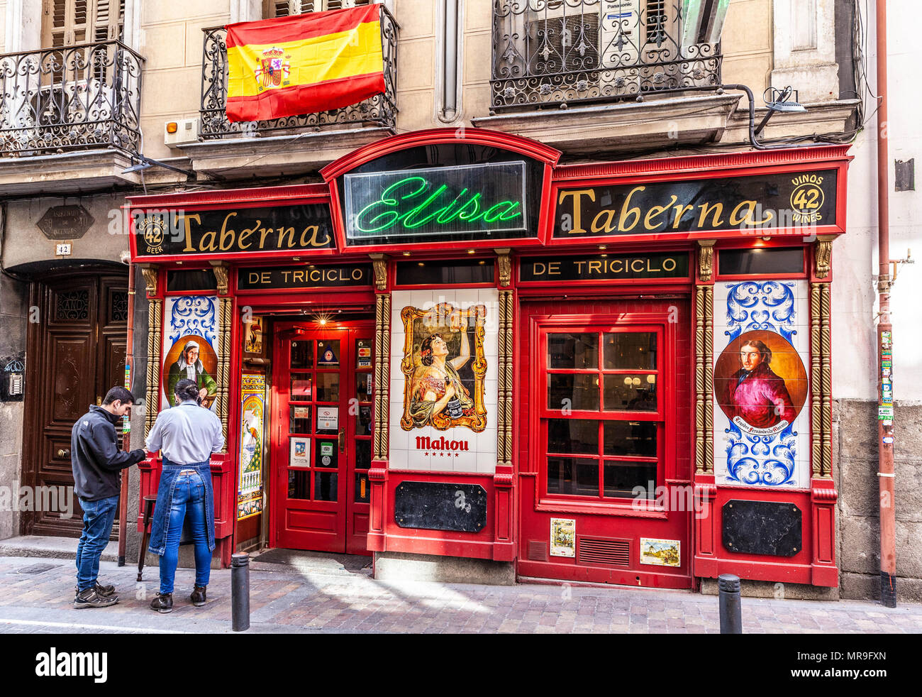 Spanische taberna -Fotos und -Bildmaterial in hoher Auflösung – Alamy