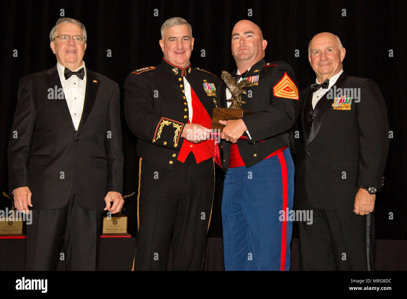 Us Marine Corps Gen. Glenn M. Walters, 34th stellvertretender ...