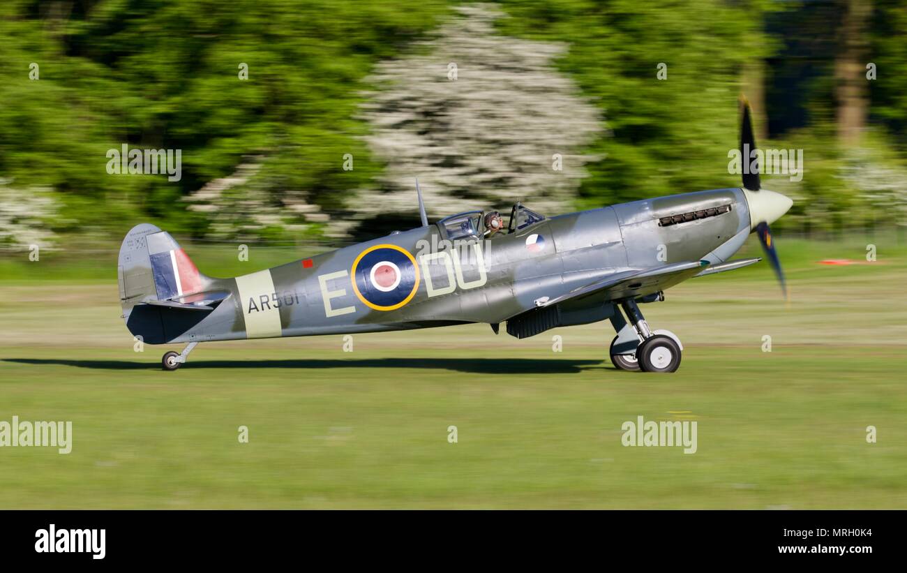 Ww2 spitfire mk v -Fotos und -Bildmaterial in hoher Auflösung – Alamy