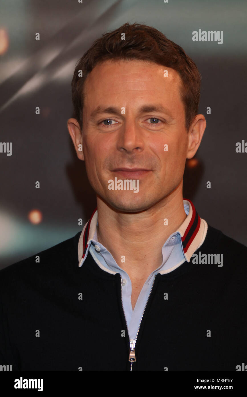 Alexander bommes von ard -Fotos und -Bildmaterial in hoher Auflösung ...