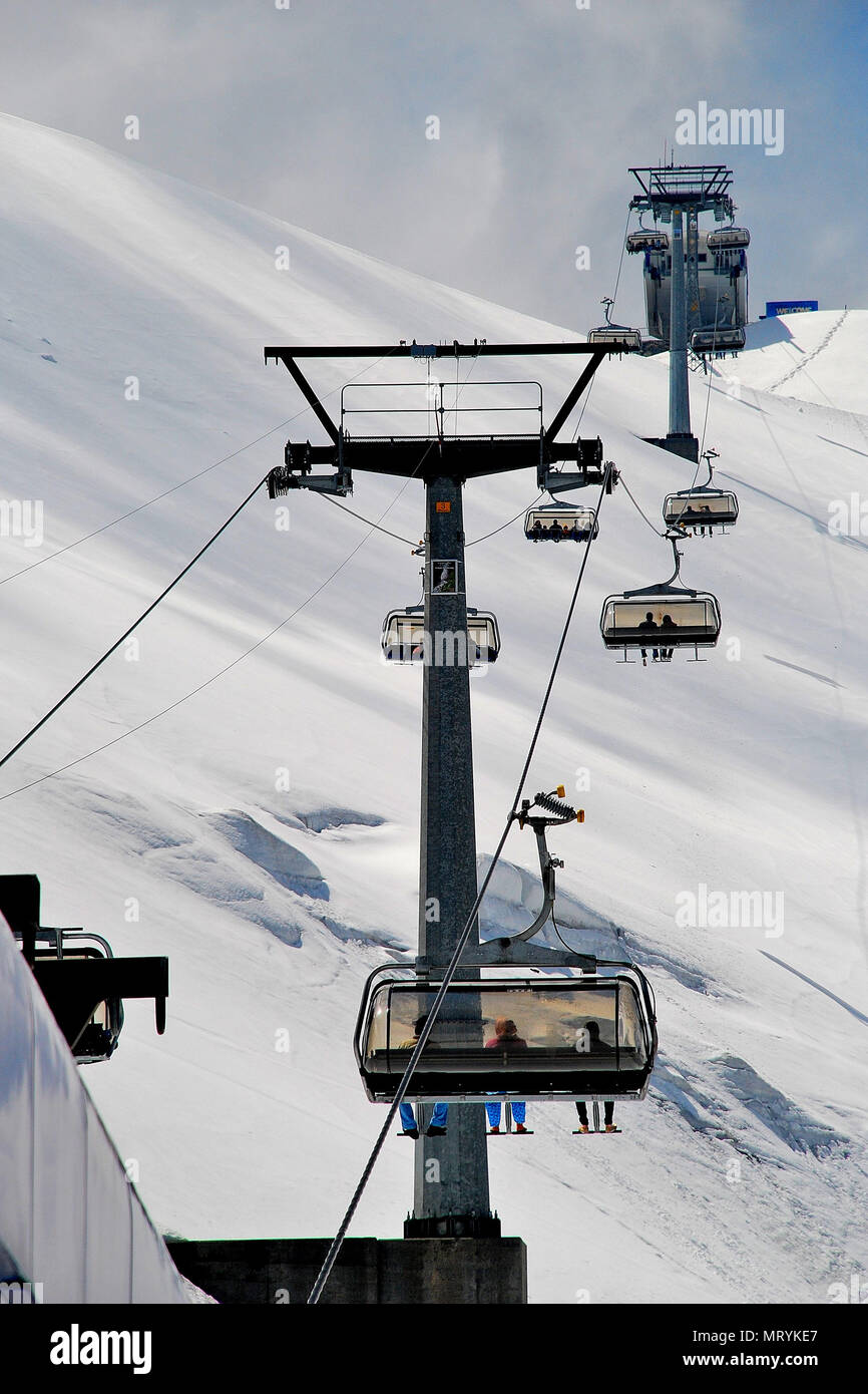 Blick auf den engelberg mit titlis gletscher -Fotos und -Bildmaterial ...