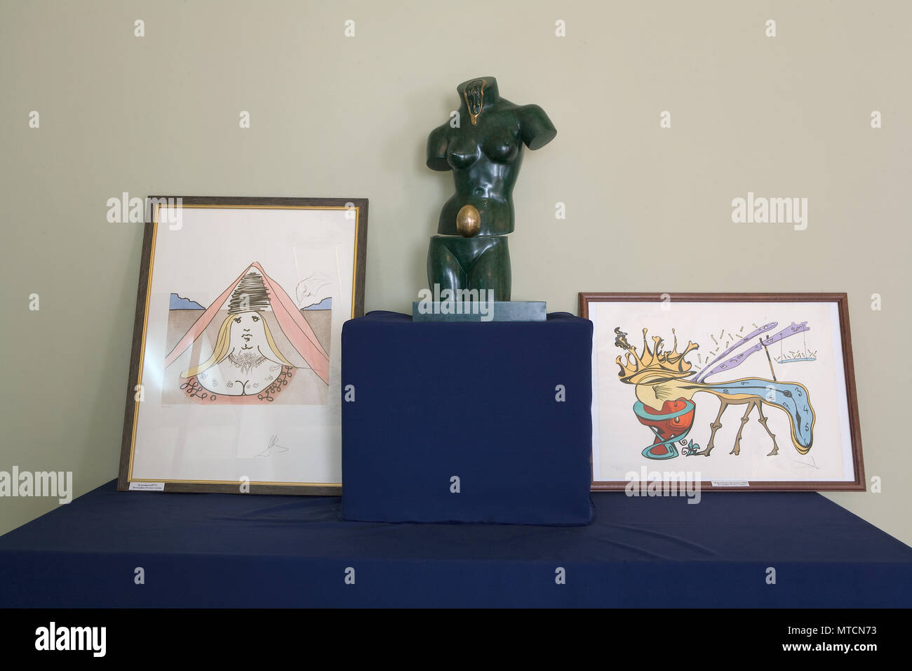 Spanish surrealist painter salvador dali -Fotos und -Bildmaterial in hoher Auflösung – Alamy