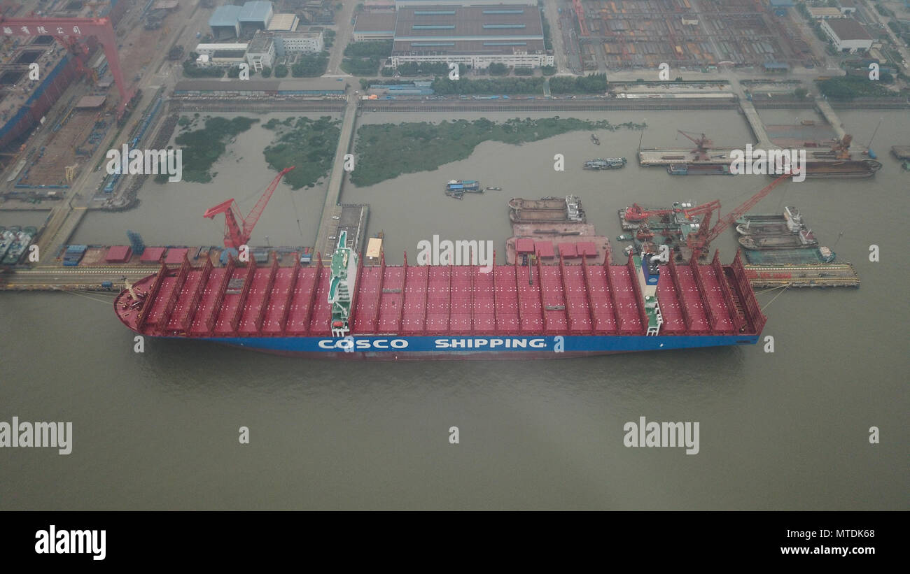 Cosco versand jungfrau -Fotos und -Bildmaterial in hoher Auflösung – Alamy
