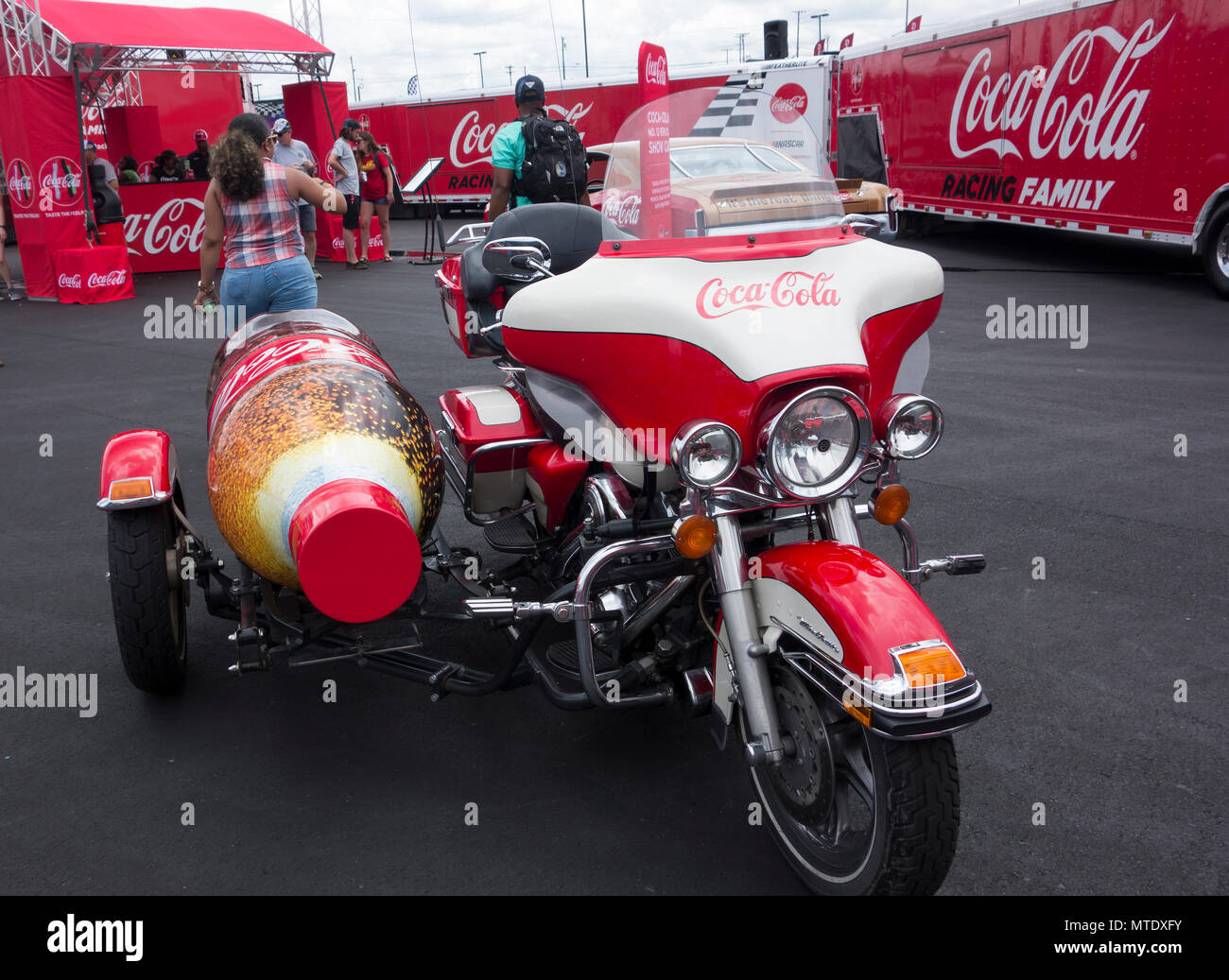 Coca Cola Motorrad Stockfotos und -bilder Kaufen - Alamy