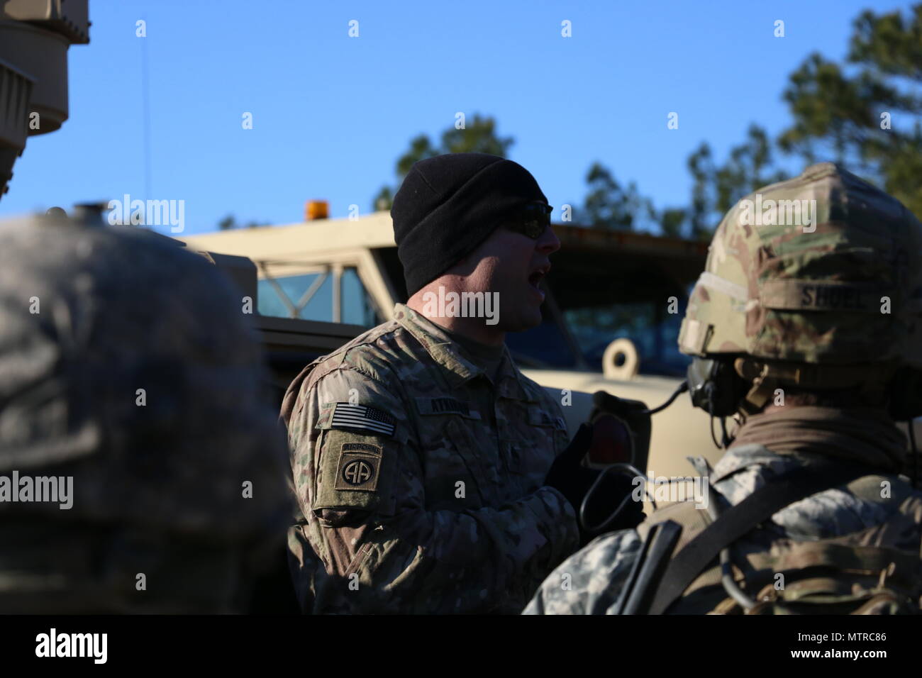 Ein Infanterist mit 2Nd Battalion, 7th Infantry Regiment, 1st Armored ...