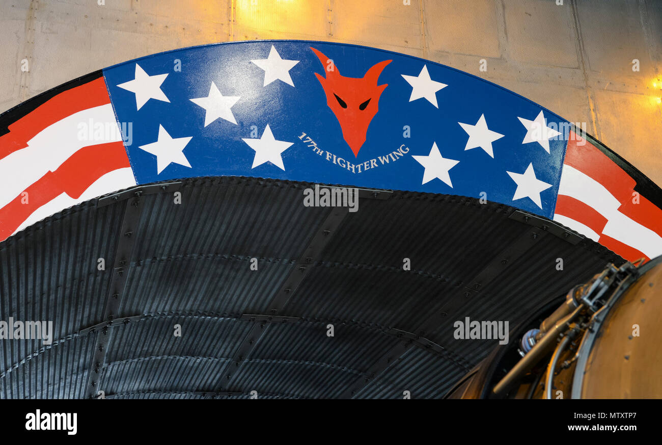 General electric f110 ge 100 motor -Fotos und -Bildmaterial in hoher ...