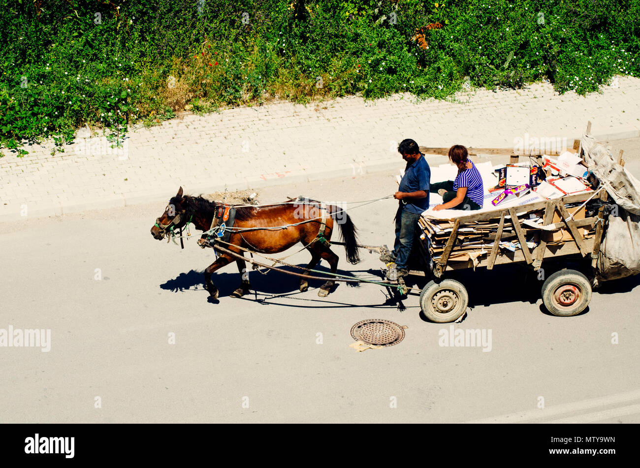Armer Zigeuner mit Pferd, Wohnwagen Stockfotografie - Alamy