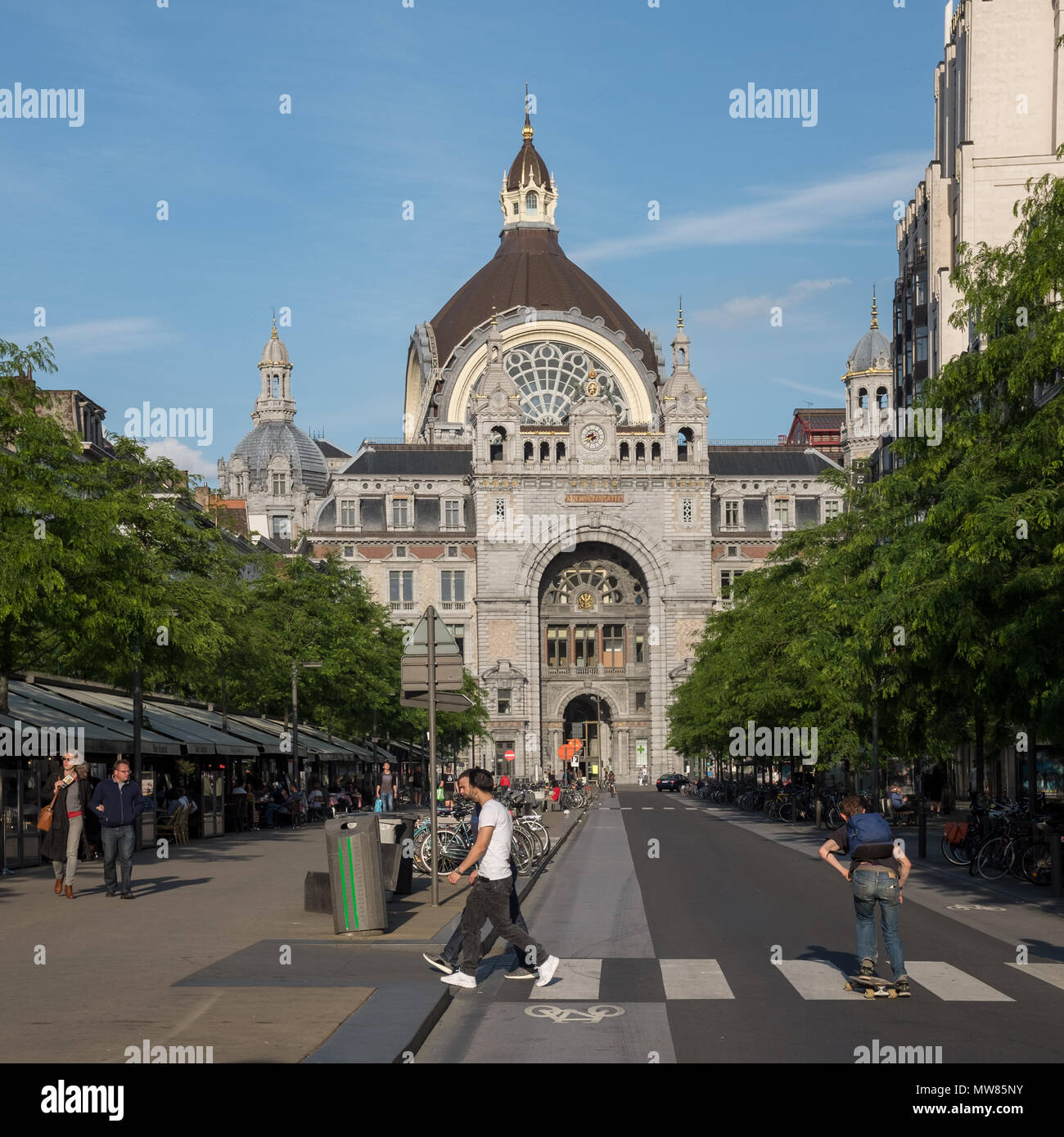 Antwerpener hauptbahnhof -Fotos und -Bildmaterial in hoher Auflösung – Alamy