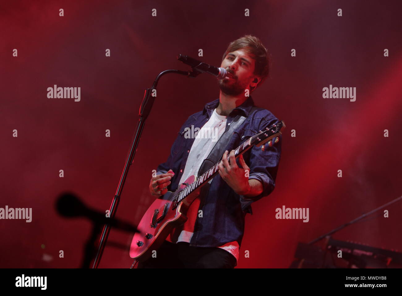 Max giesinger singer -Fotos und -Bildmaterial in hoher Auflösung – Alamy