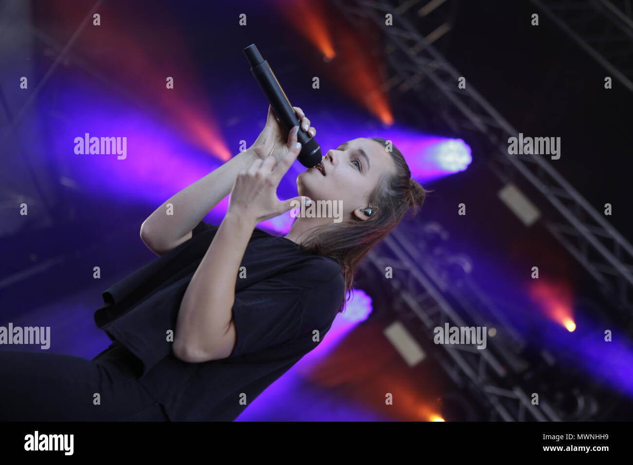 Musikerin lotte -Fotos und -Bildmaterial in hoher Auflösung – Alamy