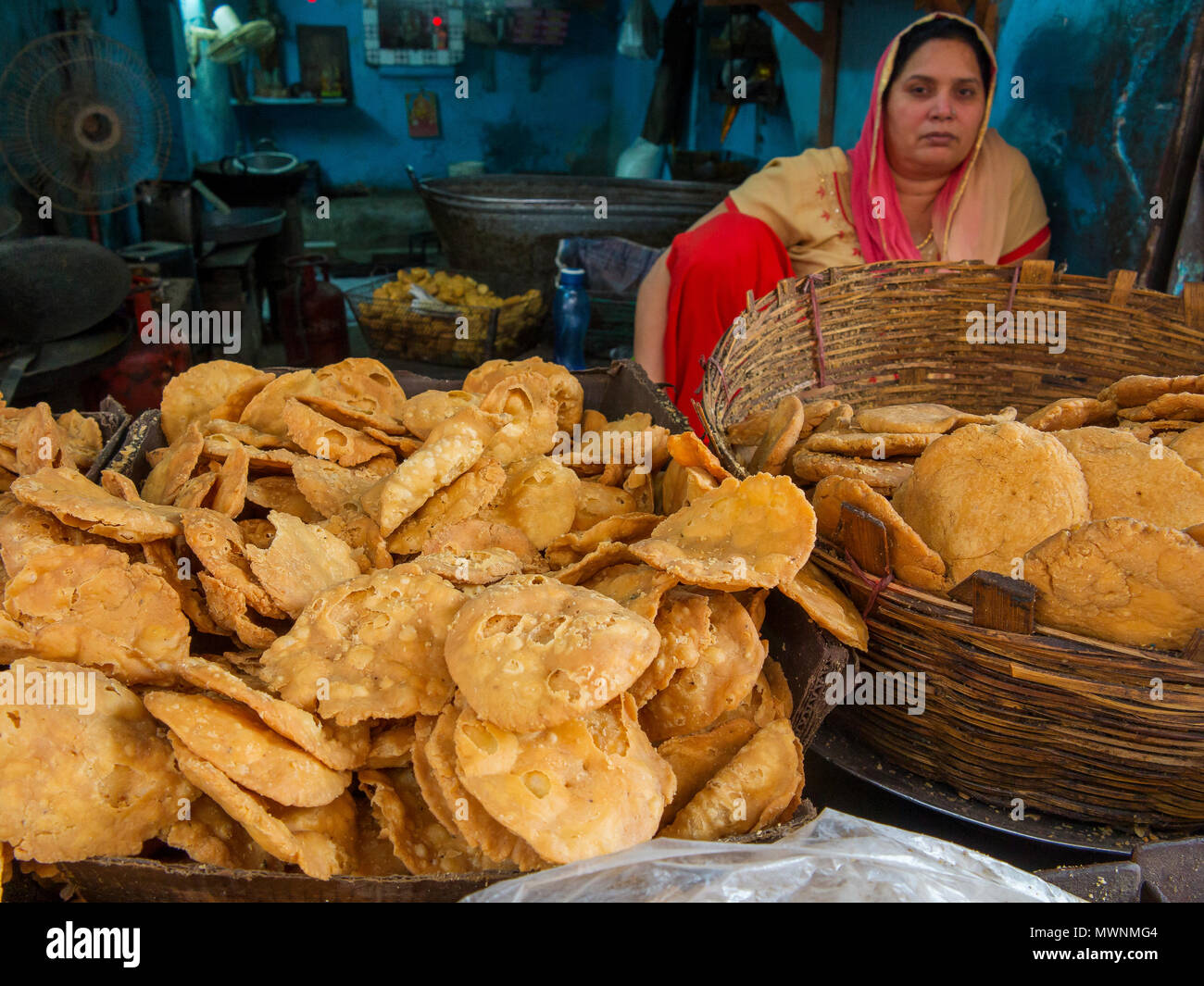 Traditional snacks traditional snacks india -Fotos und -Bildmaterial in ...