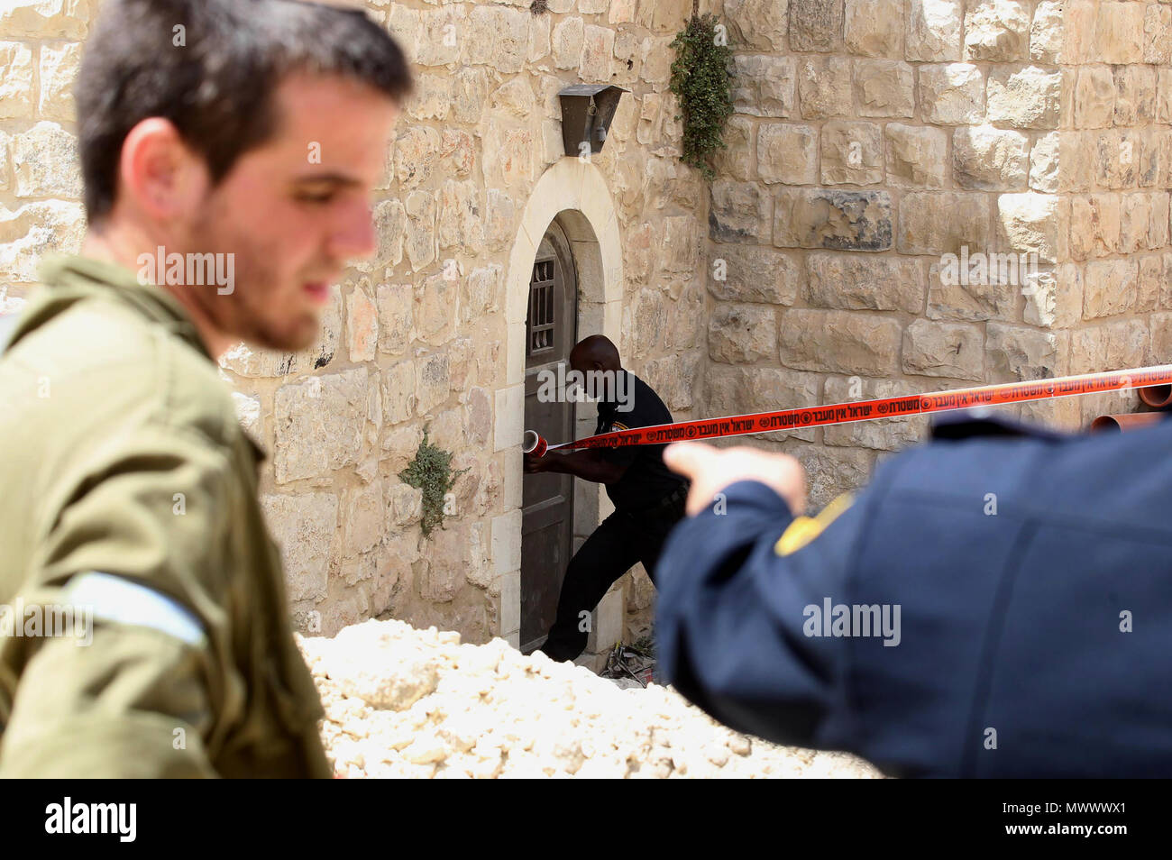 Hebron, West Bank, Palästina. 2. Juni 2018. Israelische Soldaten ...