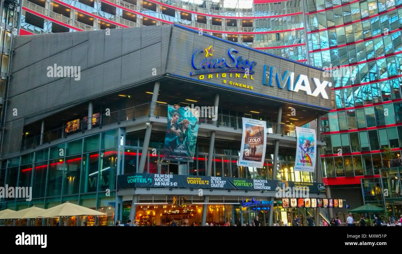 Cinestar imax -Fotos und -Bildmaterial in hoher Auflösung – Alamy