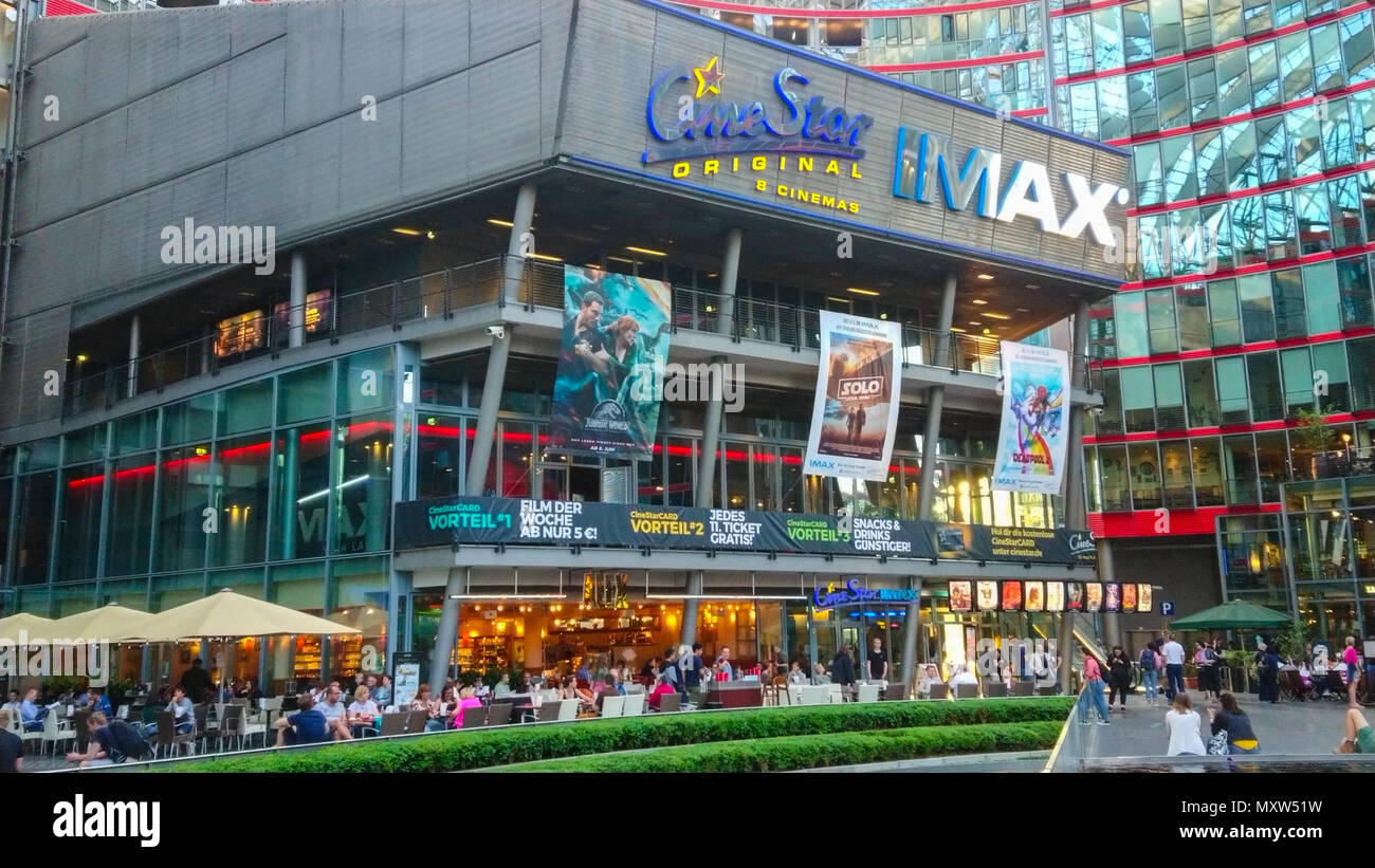 Cinestar imax -Fotos und -Bildmaterial in hoher Auflösung – Alamy