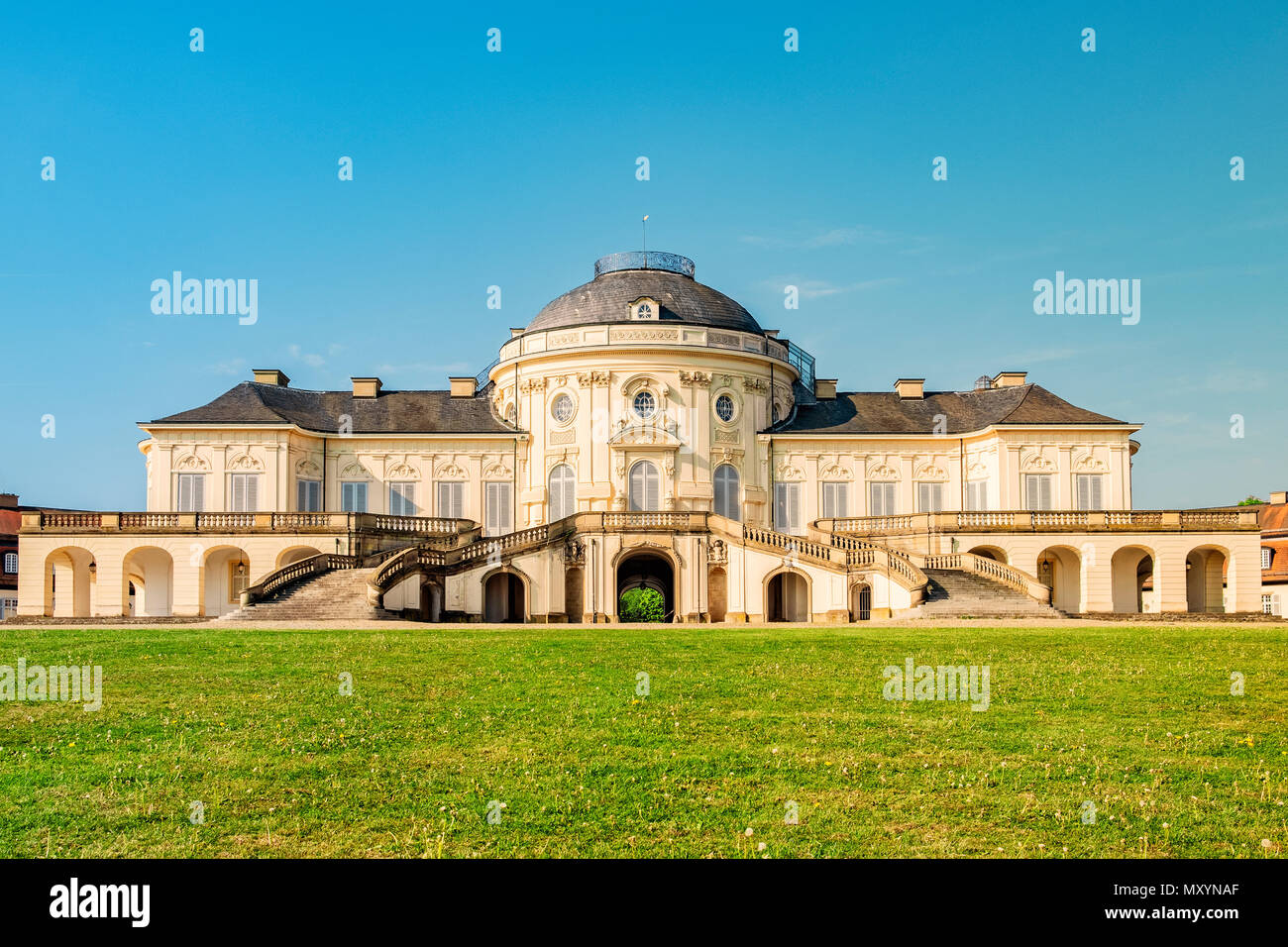 Schloss solitude castle stuttgart -Fotos und -Bildmaterial in hoher ...