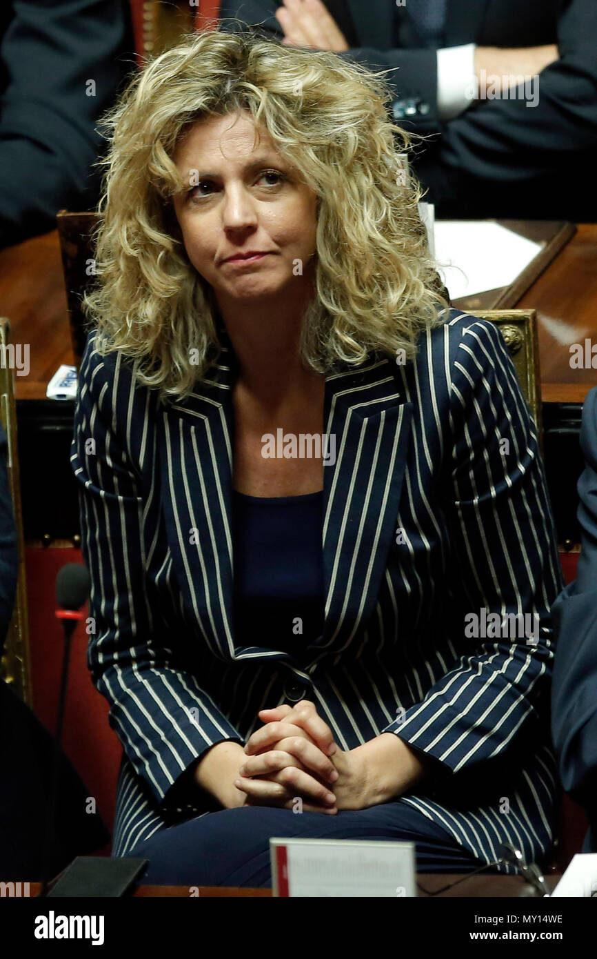 Barbara lezzi -Fotos und -Bildmaterial in hoher Auflösung – Alamy