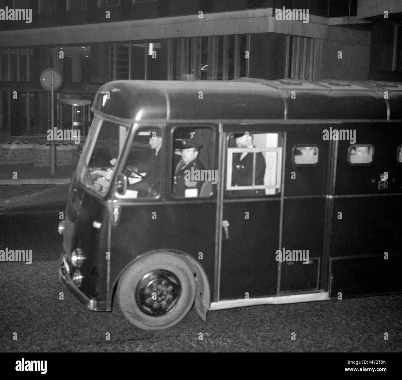 Old black maria police van -Fotos und -Bildmaterial in hoher Auflösung ...