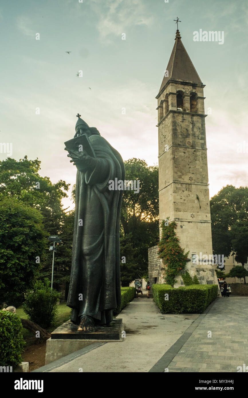 Statue des Gregor von Nin (Grgur Ninski) in Split, Kroatien ...