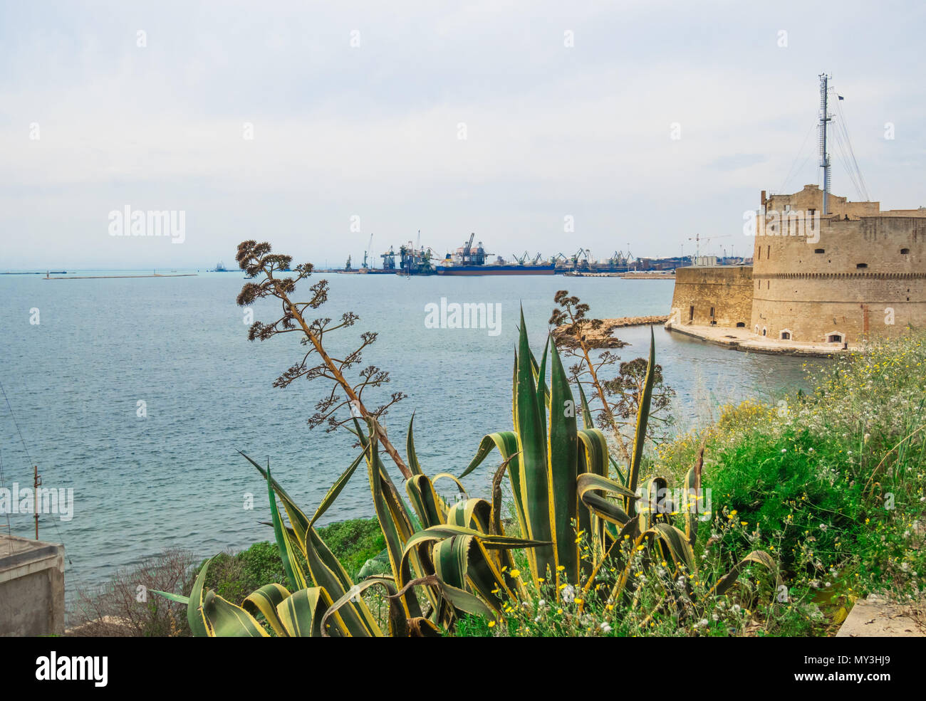 Tarent schloss -Fotos und -Bildmaterial in hoher Auflösung – Alamy