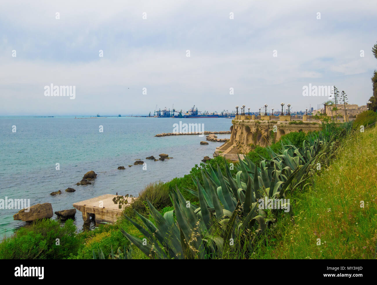 Tarent schloss -Fotos und -Bildmaterial in hoher Auflösung – Alamy
