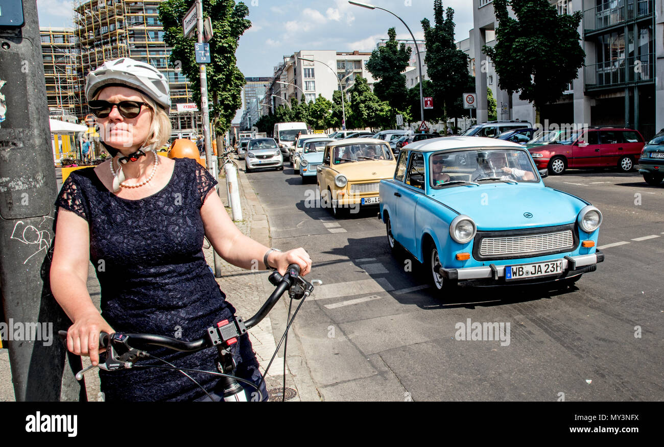 Garagen deutschland -Fotos und -Bildmaterial in hoher Auflösung – Alamy