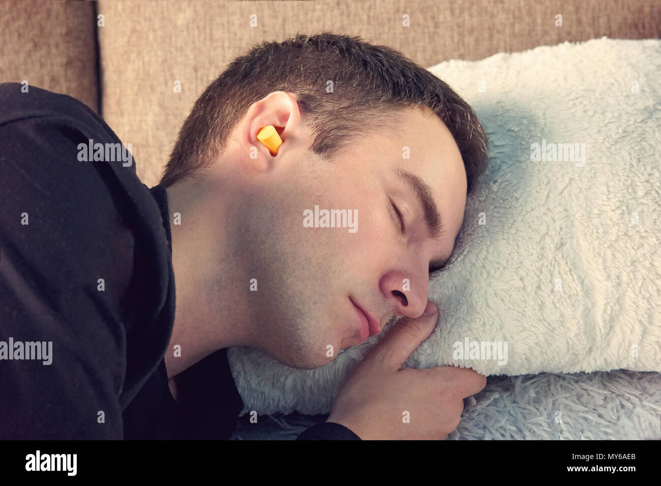 Hübsche schwarze männer -Fotos und -Bildmaterial in hoher Auflösung – Alamy