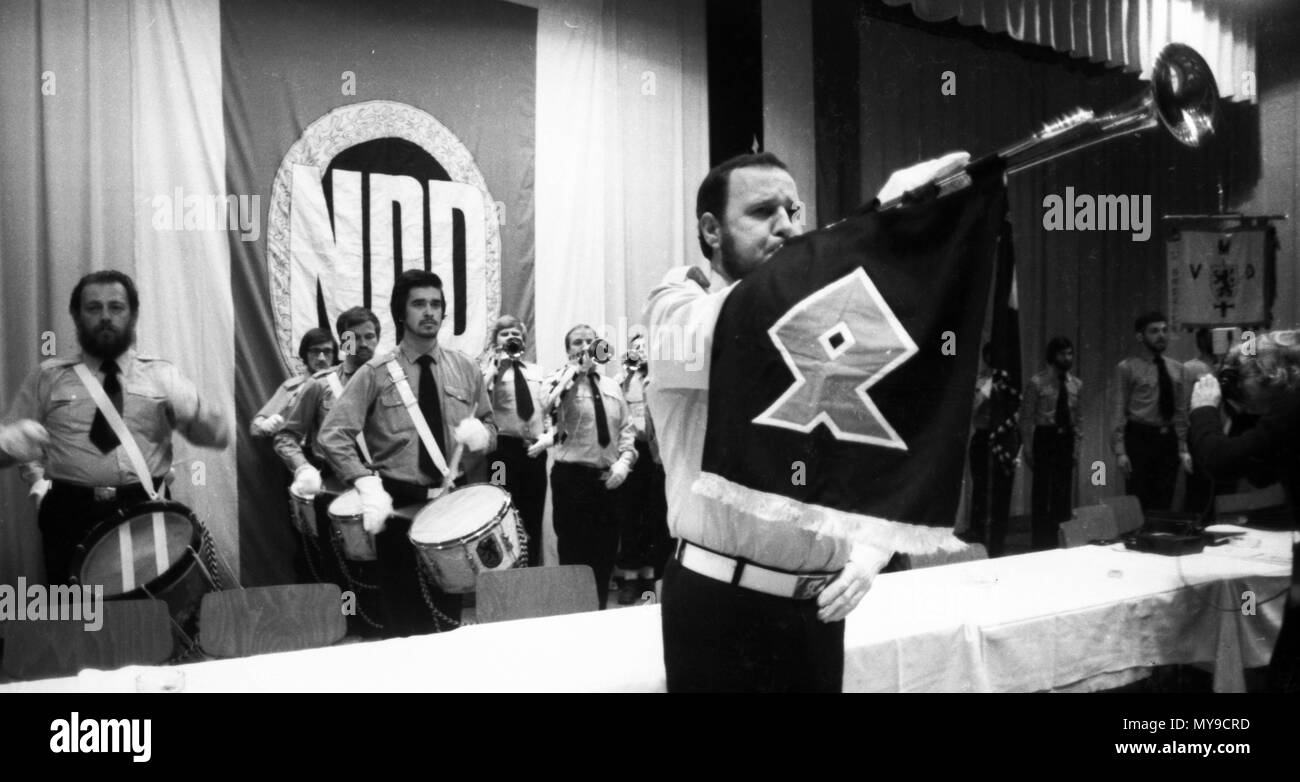 Der Parteitag der rechtsextremistischen Nationaldemokratischen Partei ...