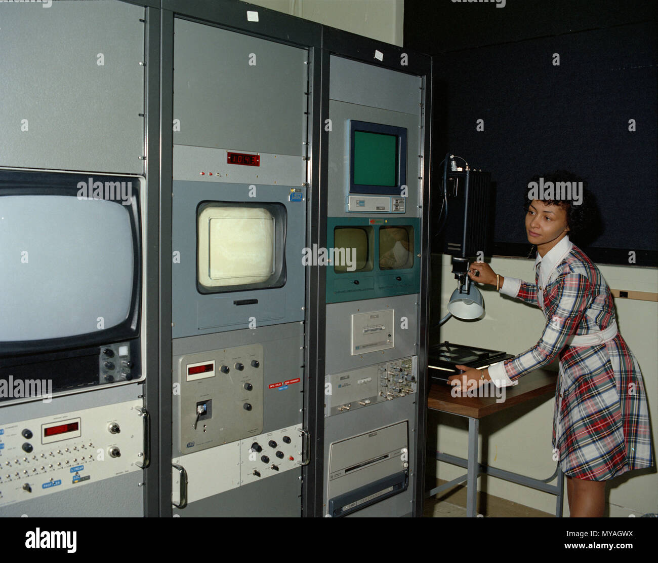 Computerraum der 1970er jahre -Fotos und -Bildmaterial in hoher ...