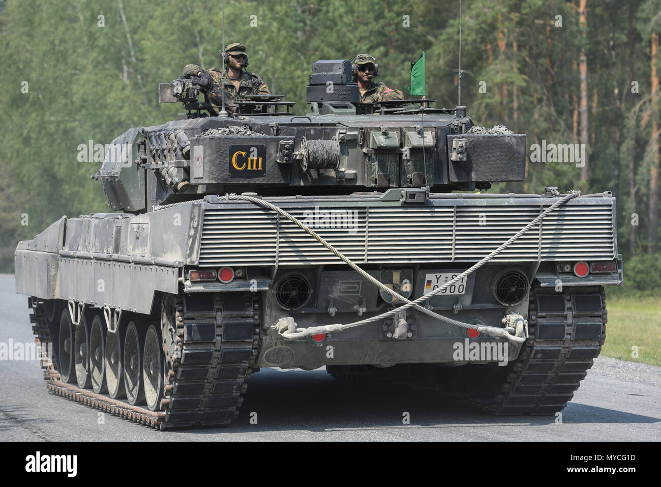 Deutsche Soldaten in den 3 Panzer Brigade Manöver vergeben ihre Leopard ...