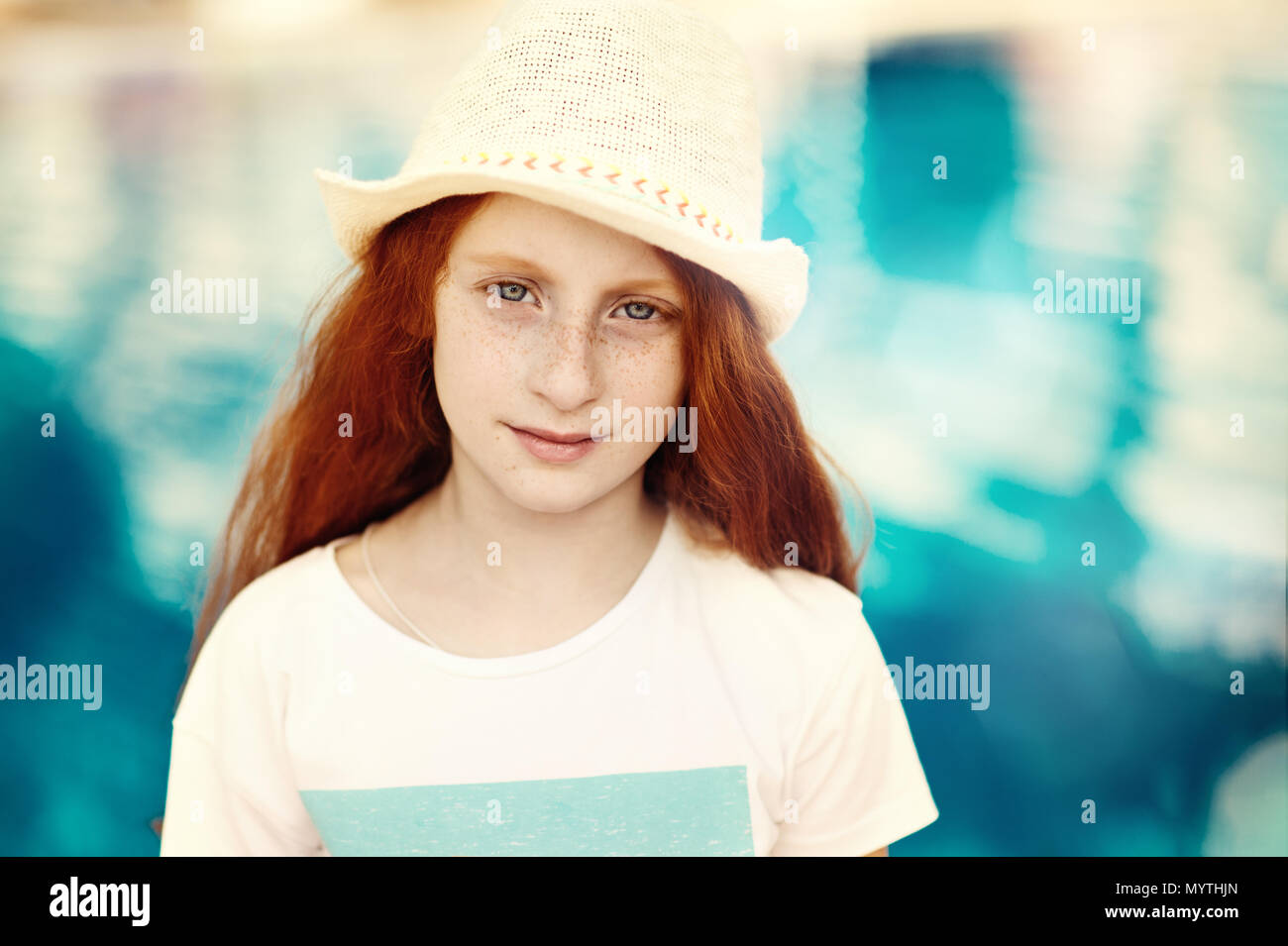 Child with freckles -Fotos und -Bildmaterial in hoher Auflösung – Alamy