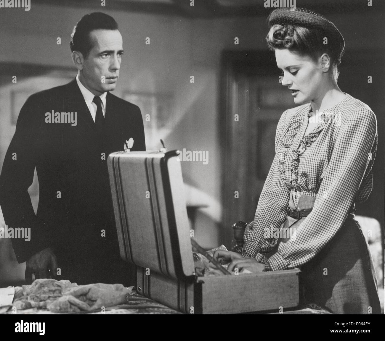 Conflict 1945 humphrey bogart -Fotos und -Bildmaterial in hoher ...