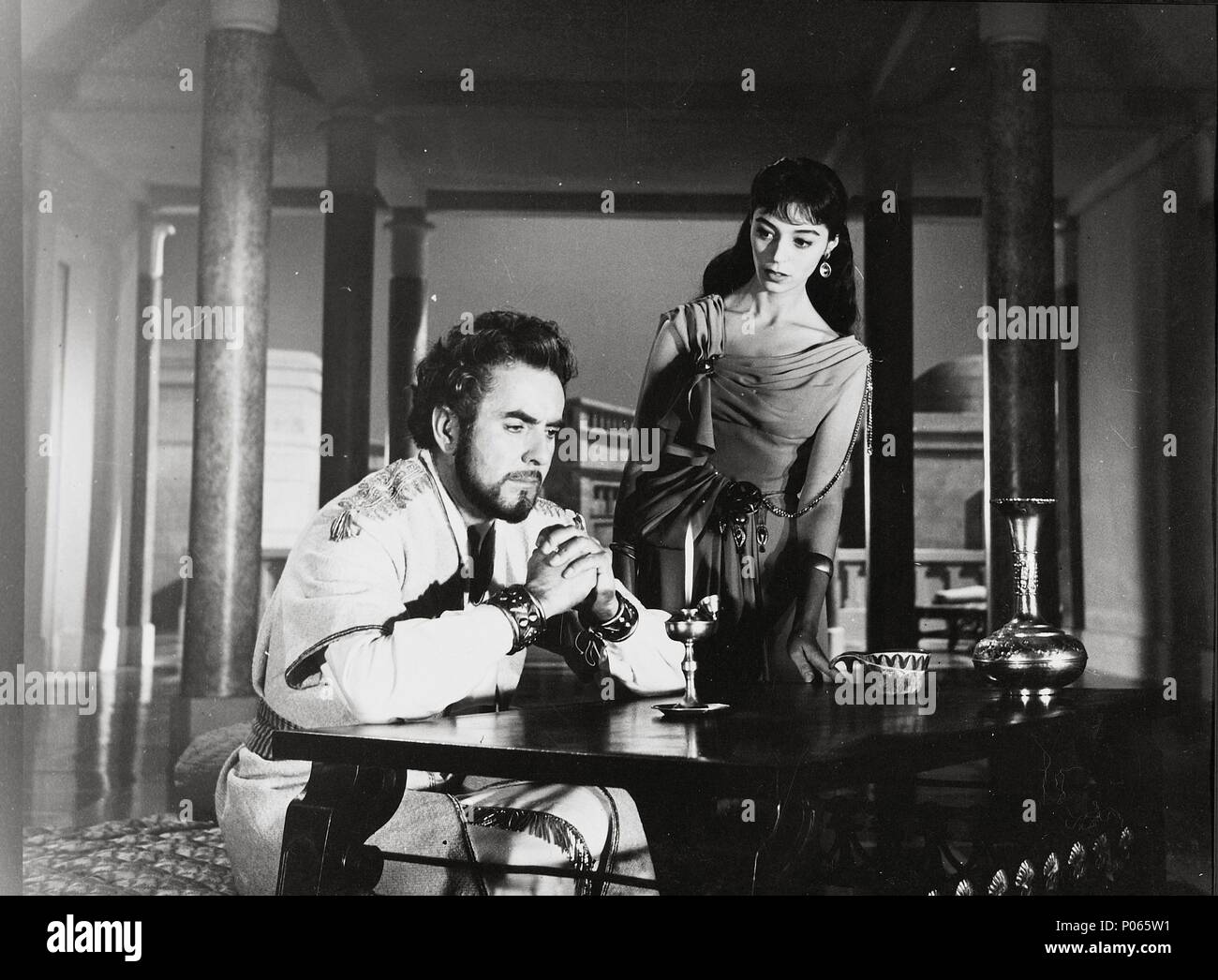 Tyrone power year -Fotos und -Bildmaterial in hoher Auflösung – Alamy