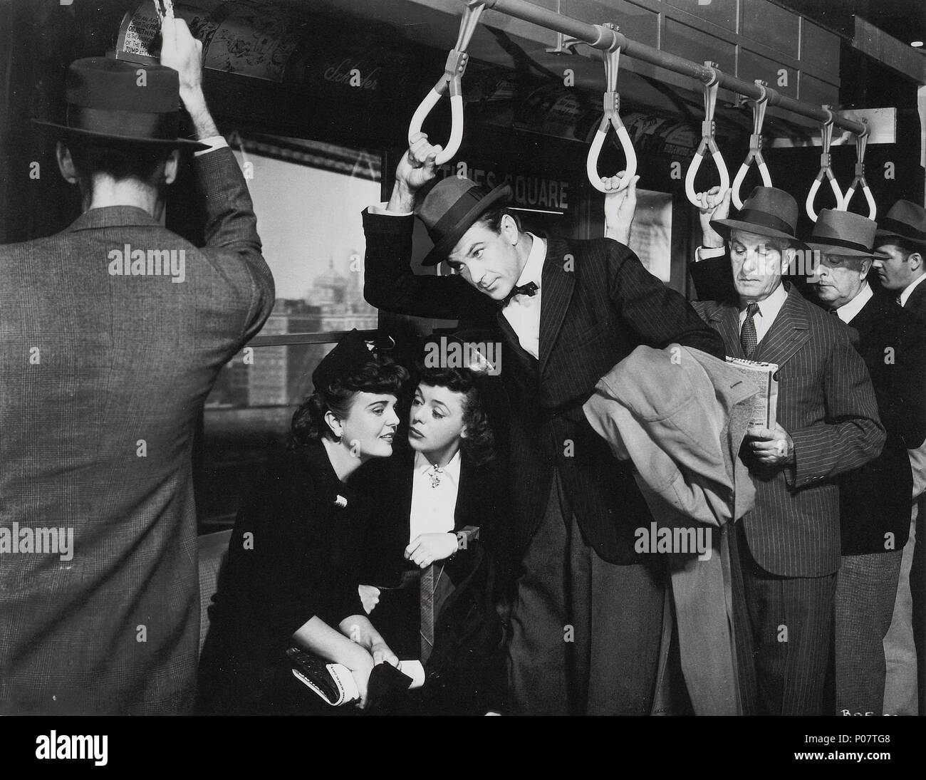 Feuerball 1941 gary cooper -Fotos und -Bildmaterial in hoher Auflösung ...