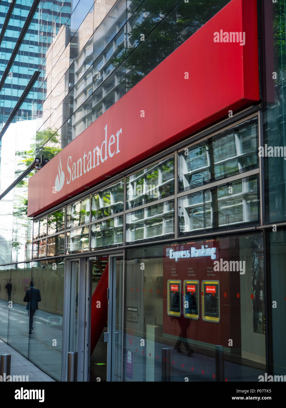 Santander london -Fotos und -Bildmaterial in hoher Auflösung – Alamy