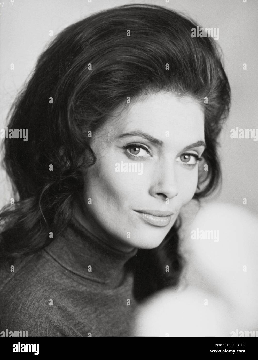 Mann, der sich selbst verfolgte -Fotos und -Bildmaterial in hoher ...