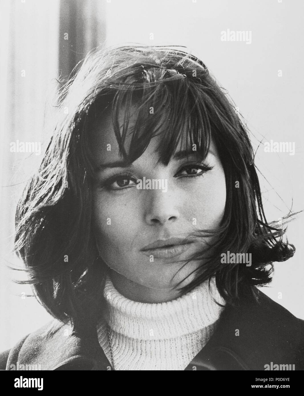 Elsa martinelli elsa martinelli elsa -Fotos und -Bildmaterial in hoher ...