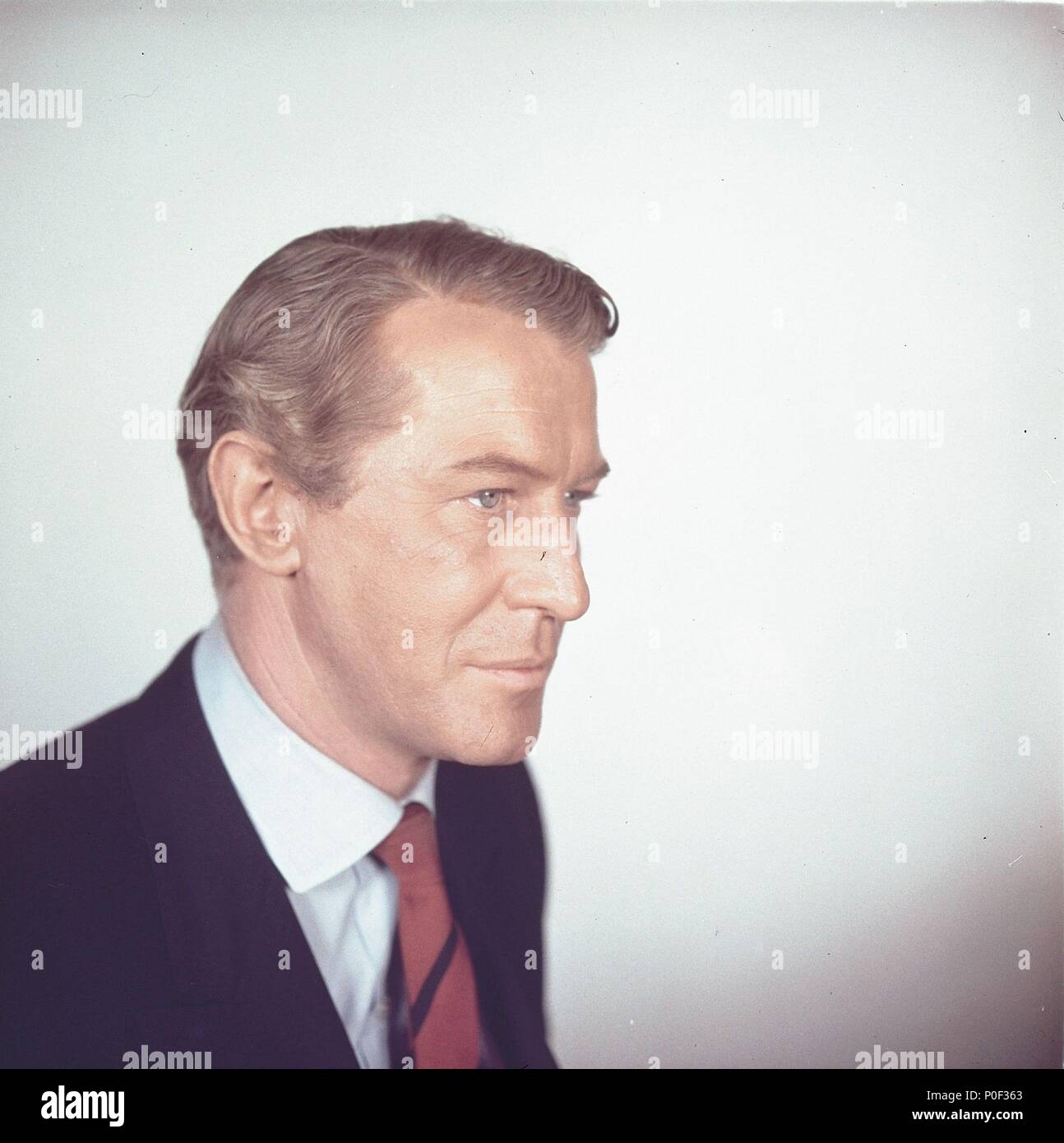 Edward Mulhare Stockfotos und -bilder Kaufen - Alamy