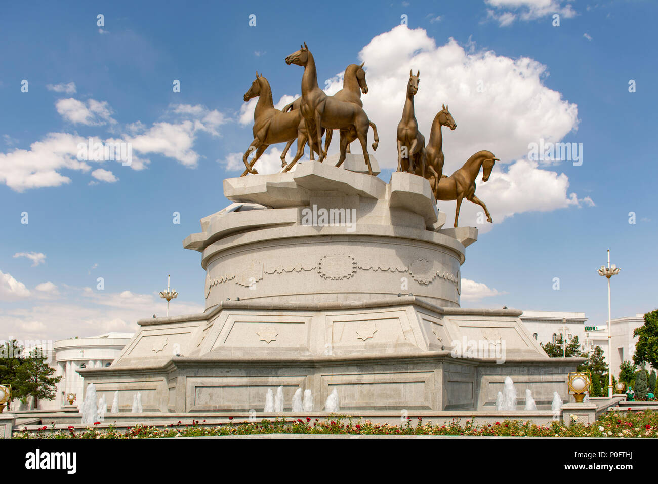 Turkmenen pferde -Fotos und -Bildmaterial in hoher Auflösung – Alamy