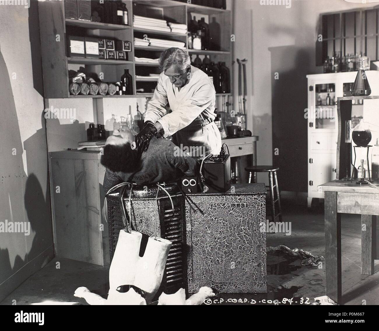 Nick grinde boris karloff -Fotos und -Bildmaterial in hoher Auflösung ...