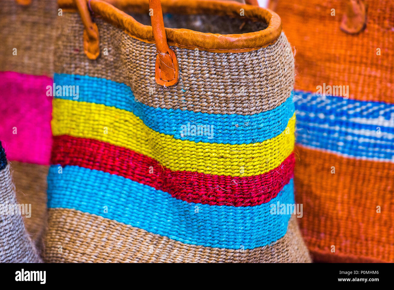 Afrikanische hand -Fotos und -Bildmaterial in hoher Auflösung – Alamy