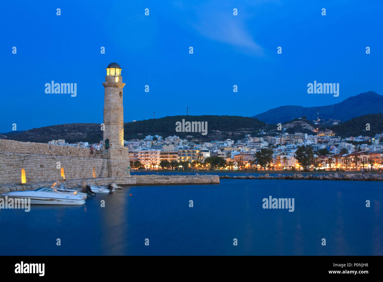 Rethymno night greece crete -Fotos und -Bildmaterial in hoher Auflösung ...
