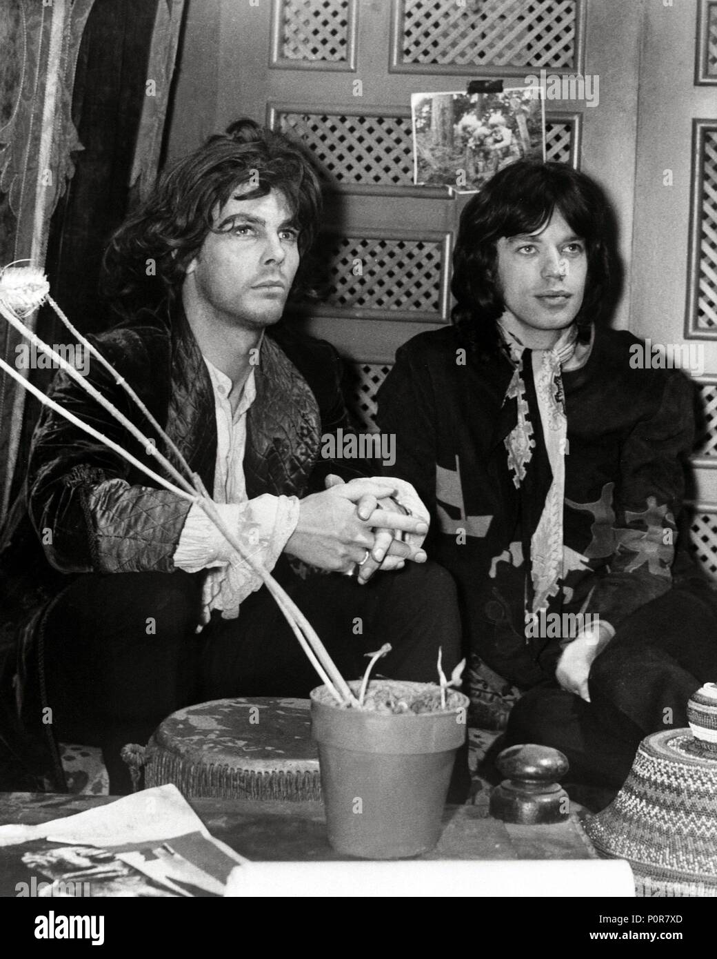 Performance 1970 mick jagger -Fotos und -Bildmaterial in hoher ...